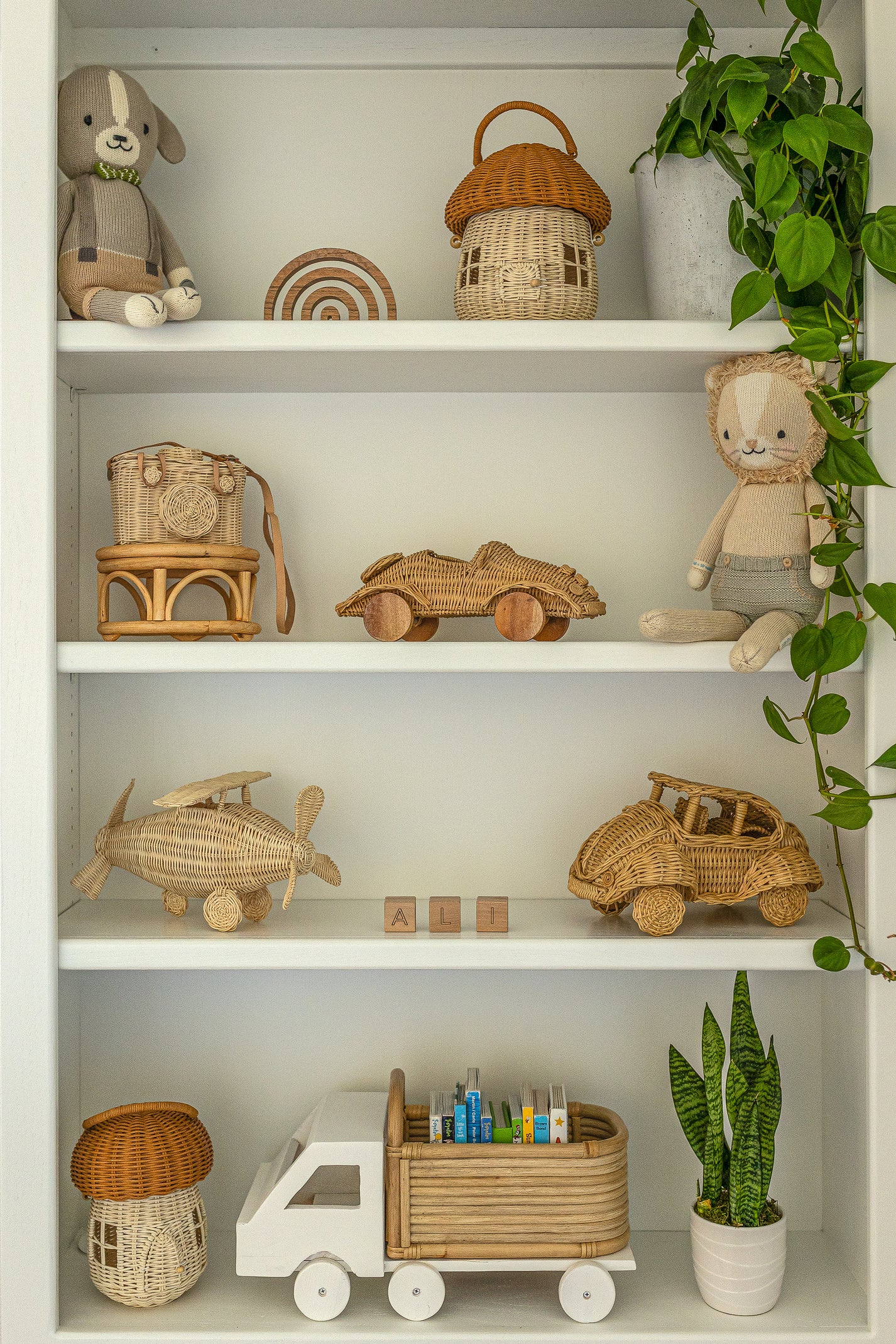 Olden Days VW Rattan Car Toy – Lila & Leo