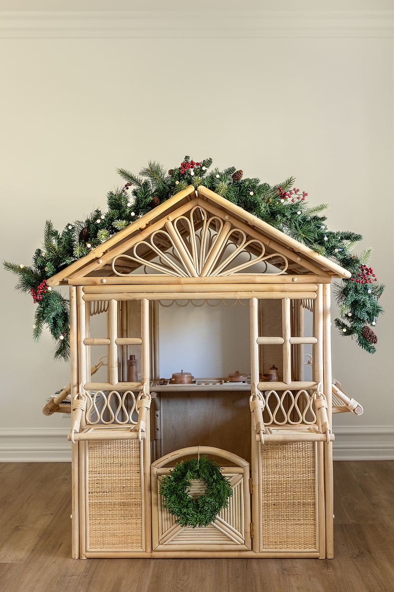 Lila's Rattan Playhouse – Lila & Leo