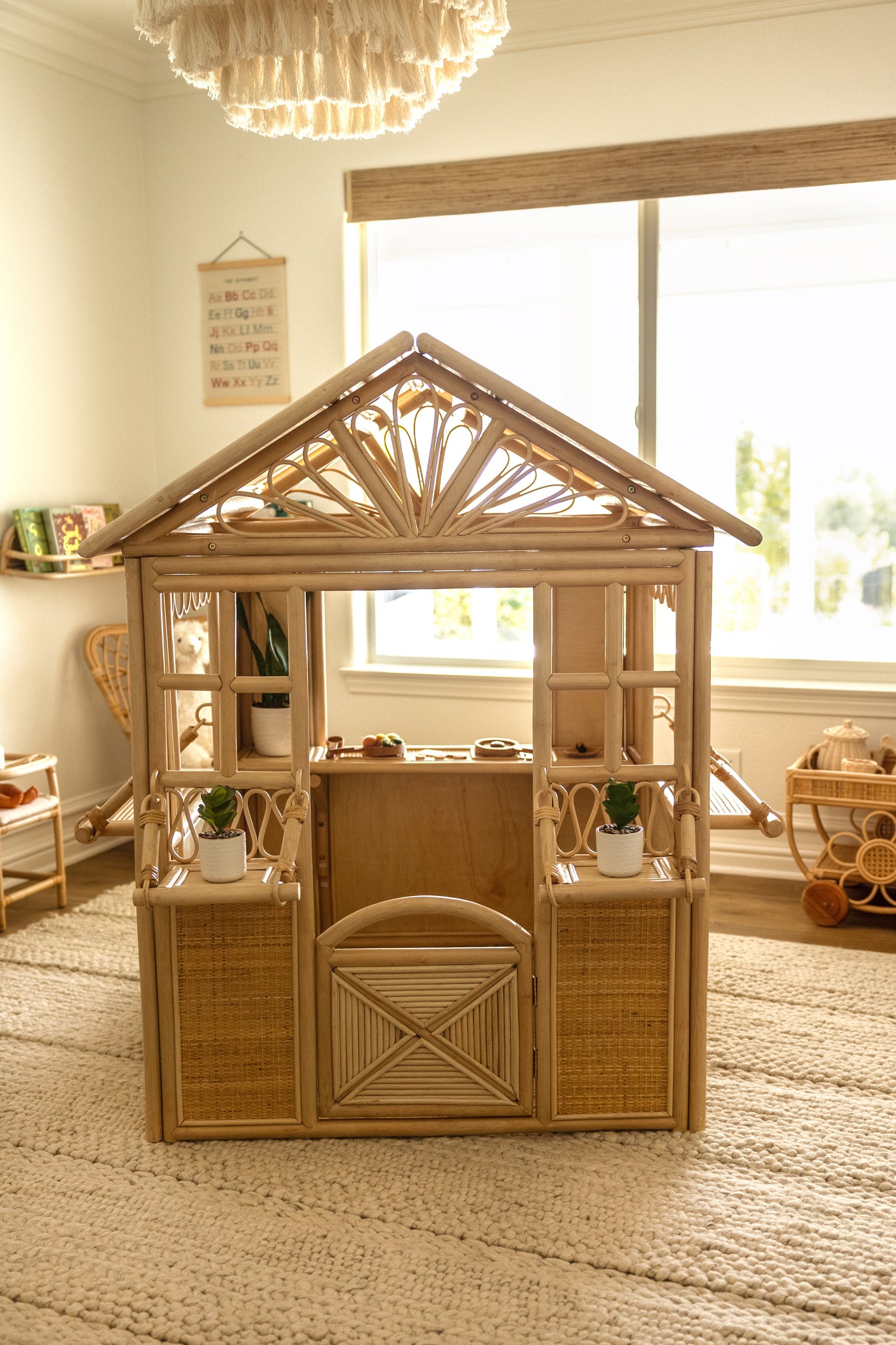 Lila's Rattan Playhouse – Lila & Leo
