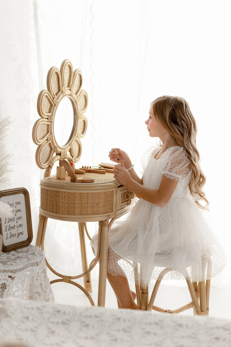 Delightful Daisy Children's Vanity Set – Lila & Leo