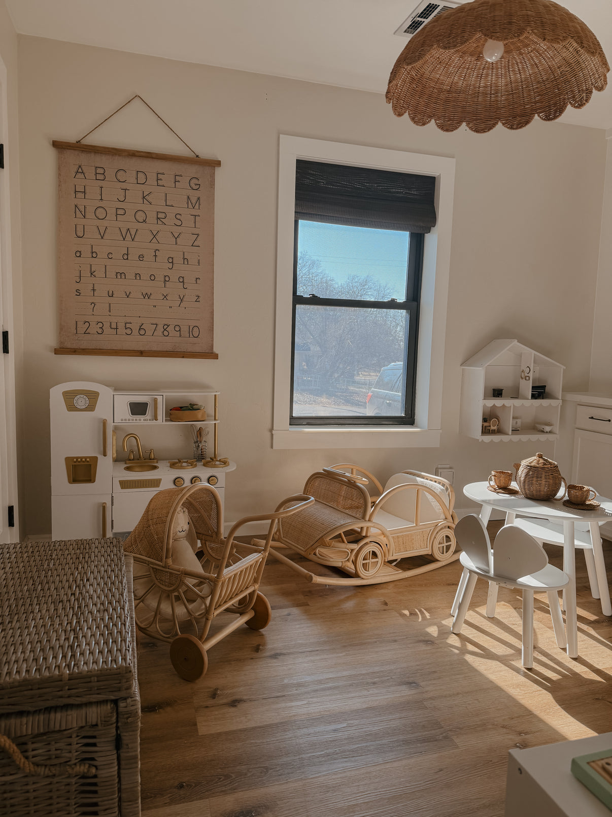 VW Wonder-Bug Rocker – Lila & Leo