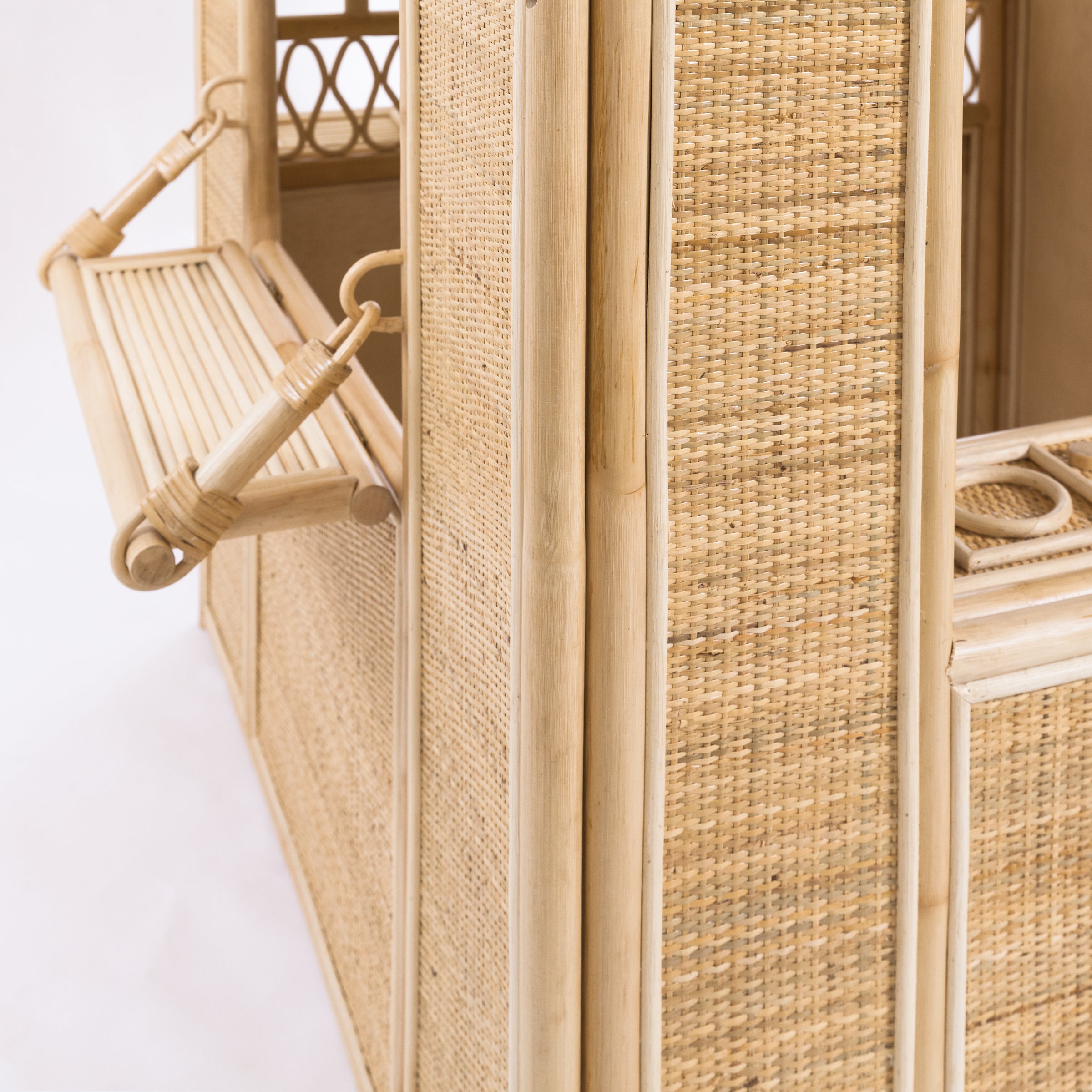 Lila's Rattan Playhouse – Lila & Leo