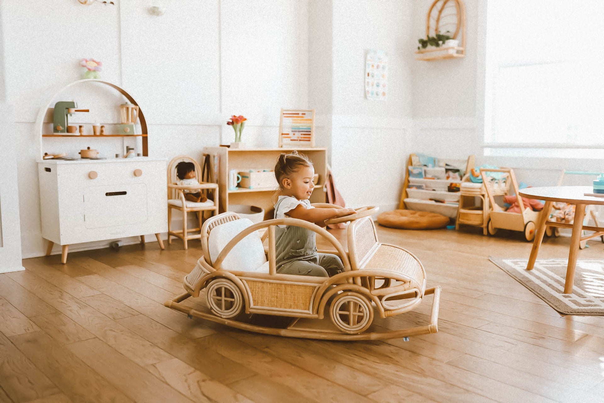VW Wonder-Bug Rocker – Lila & Leo
