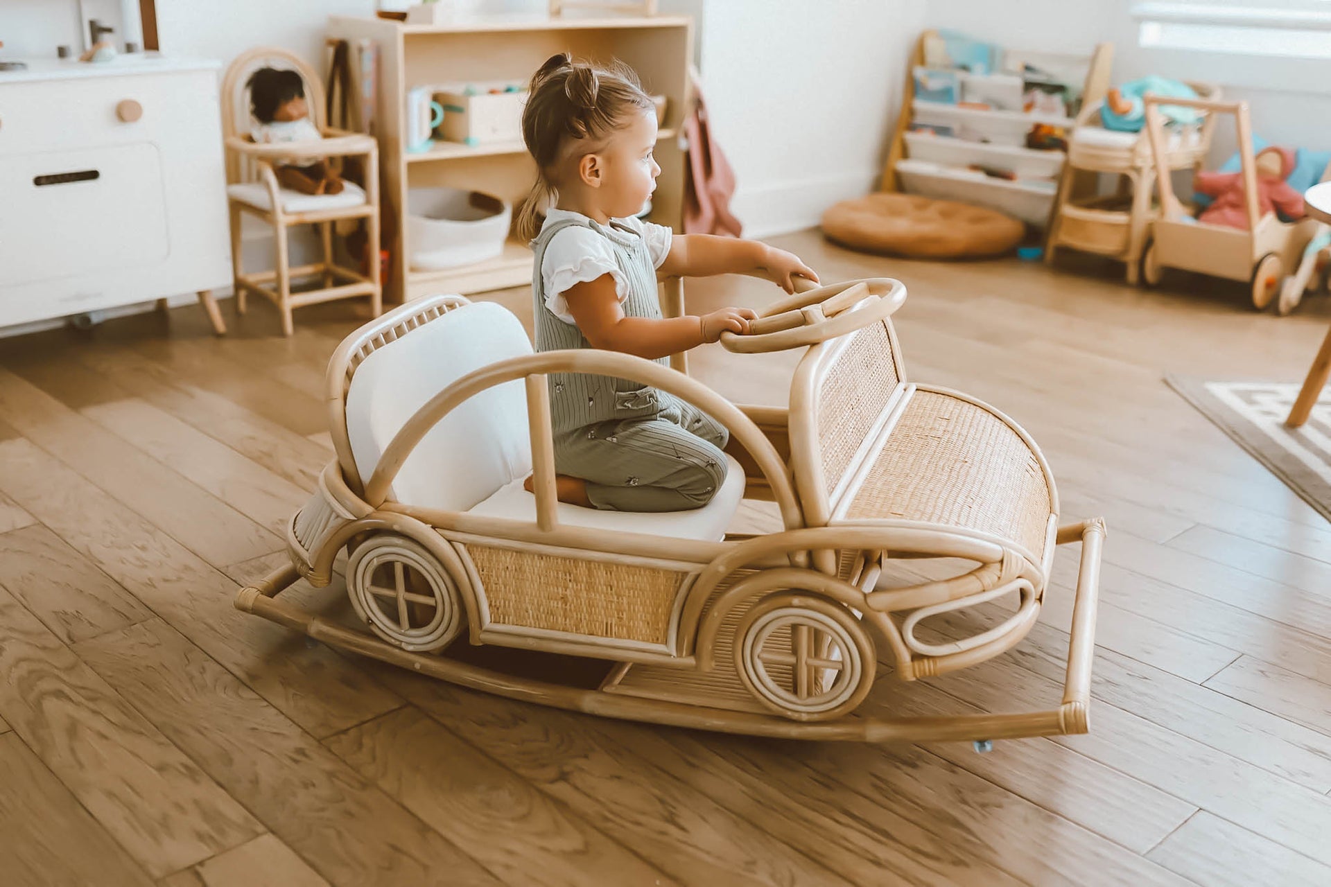 VW Wonder-Bug Rocker – Lila & Leo