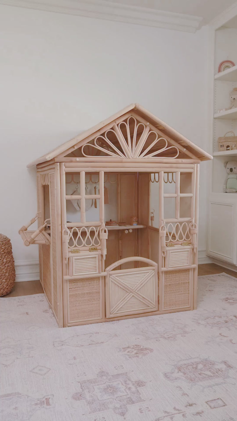 Lila's Rattan Playhouse – Lila & Leo
